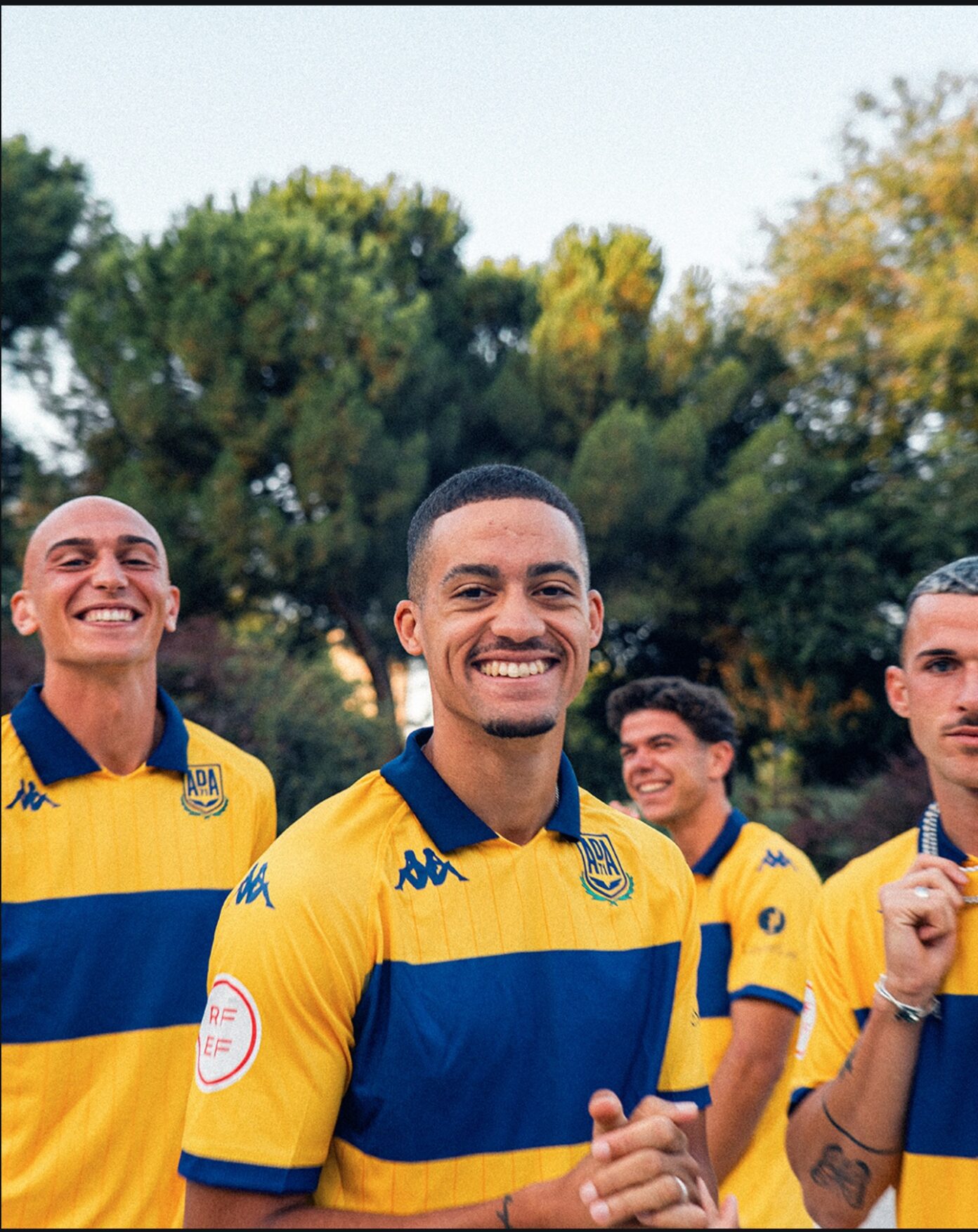 El Alcorcón presenta su equipación para la temporada 2024-25 ...